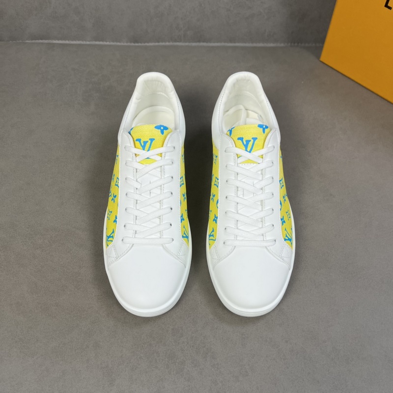 L 男士經典休閑運動鞋，進口頭層牛皮打造，拼接monogram印花PVC面料