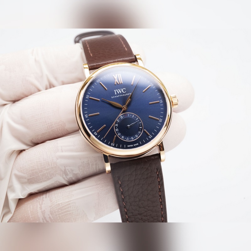 IWC萬國首推柏濤菲諾系列（IW359201）指針式日曆功能，最受歡迎的簡潔