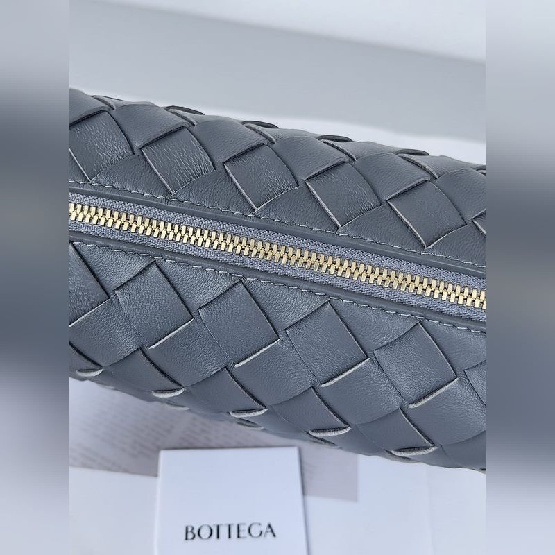 BV loop相機包 大編織紋理 款號：680254