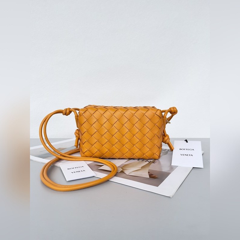 BV loop相機包 大編織紋理 款號：680254