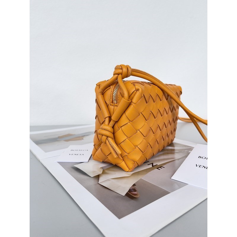 BV loop相機包 大編織紋理 款號：680254