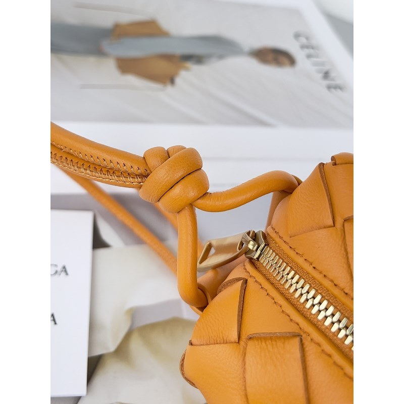 BV loop相機包 大編織紋理 款號：680254