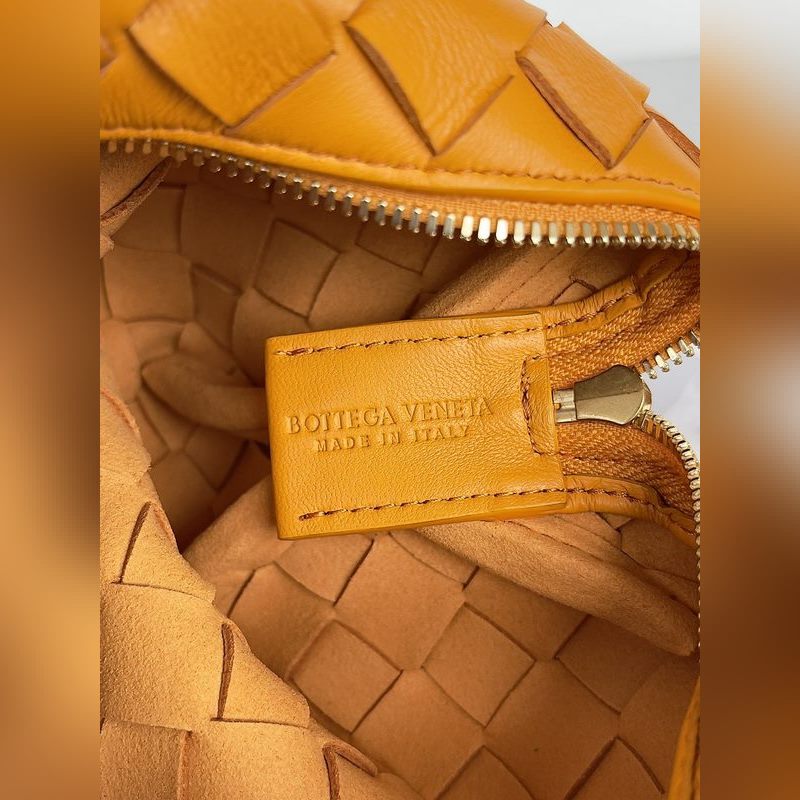 BV loop相機包 大編織紋理 款號：680254