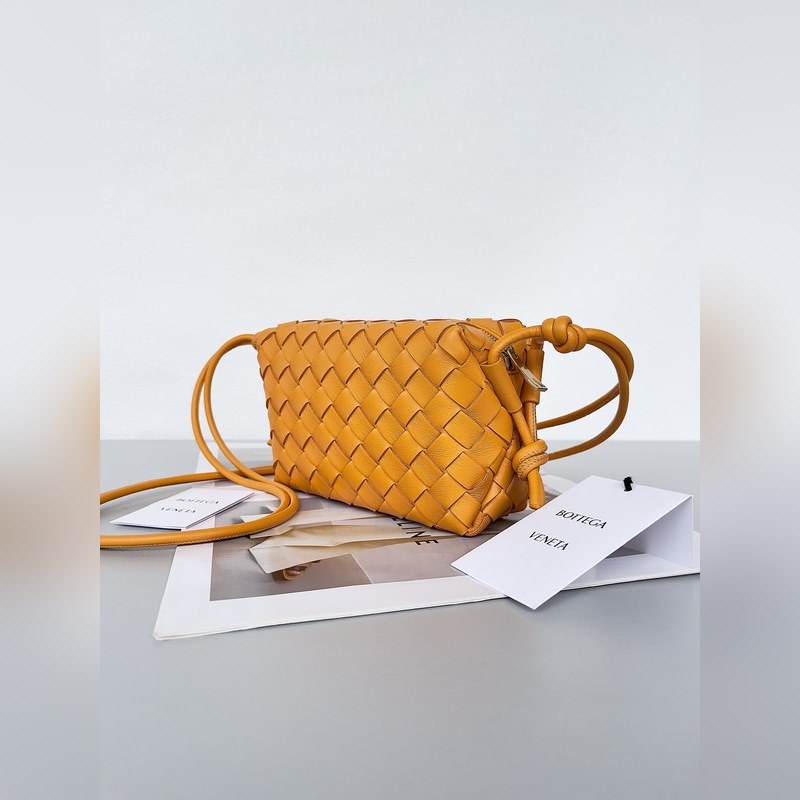 BV loop相機包 大編織紋理 款號：680254