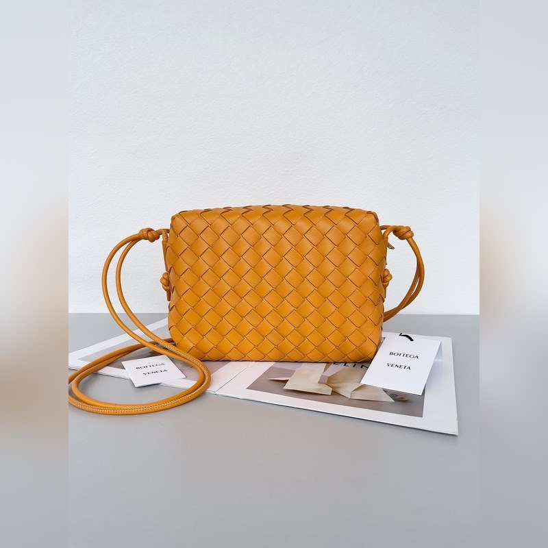 BV loop相機包 大編織紋理 款號：680255