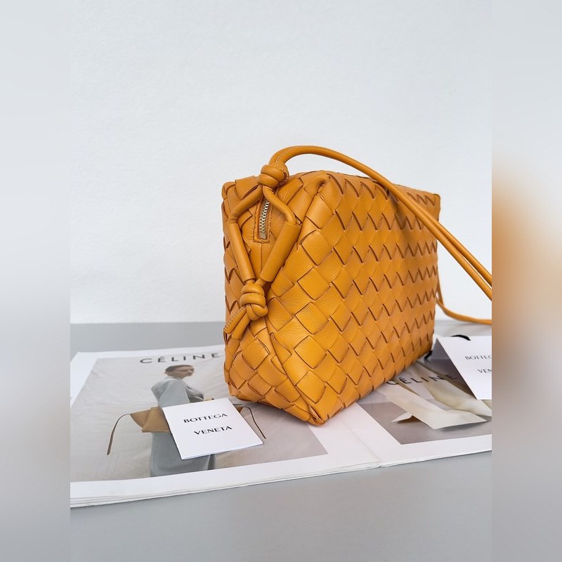 BV loop相機包 大編織紋理 款號：680255