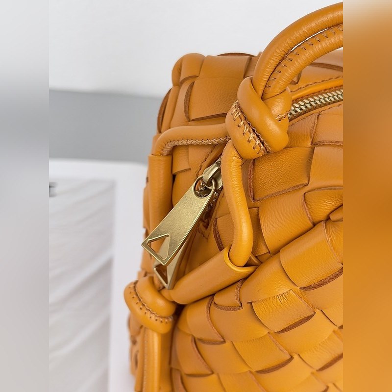 BV loop相機包 大編織紋理 款號：680255