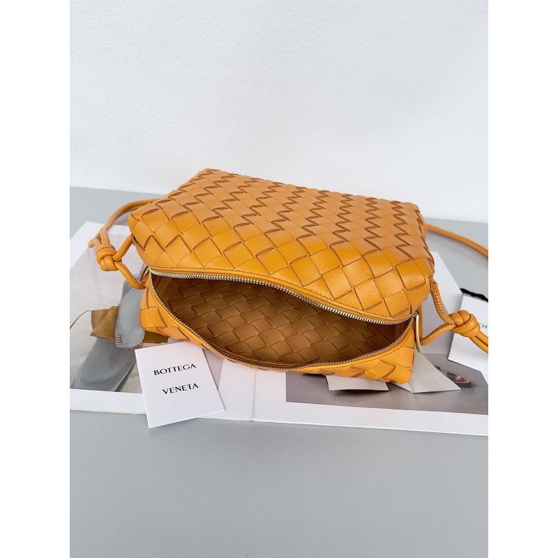 BV loop相機包 大編織紋理 款號：680255